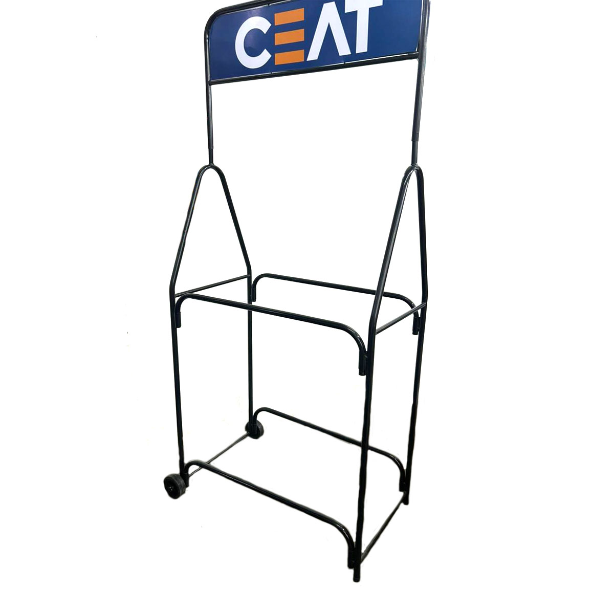 Expositor de Pneus Ceat Com Rodas – Thomas Moto Peças